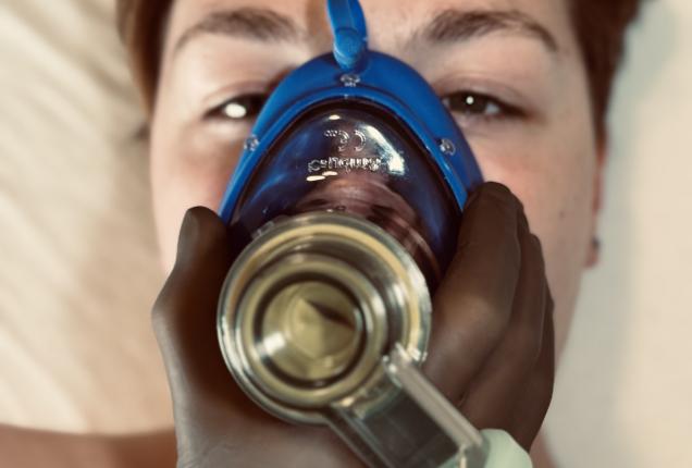 Patient testing the CPAP machine - Maskerpiece Official Profile | www ...
