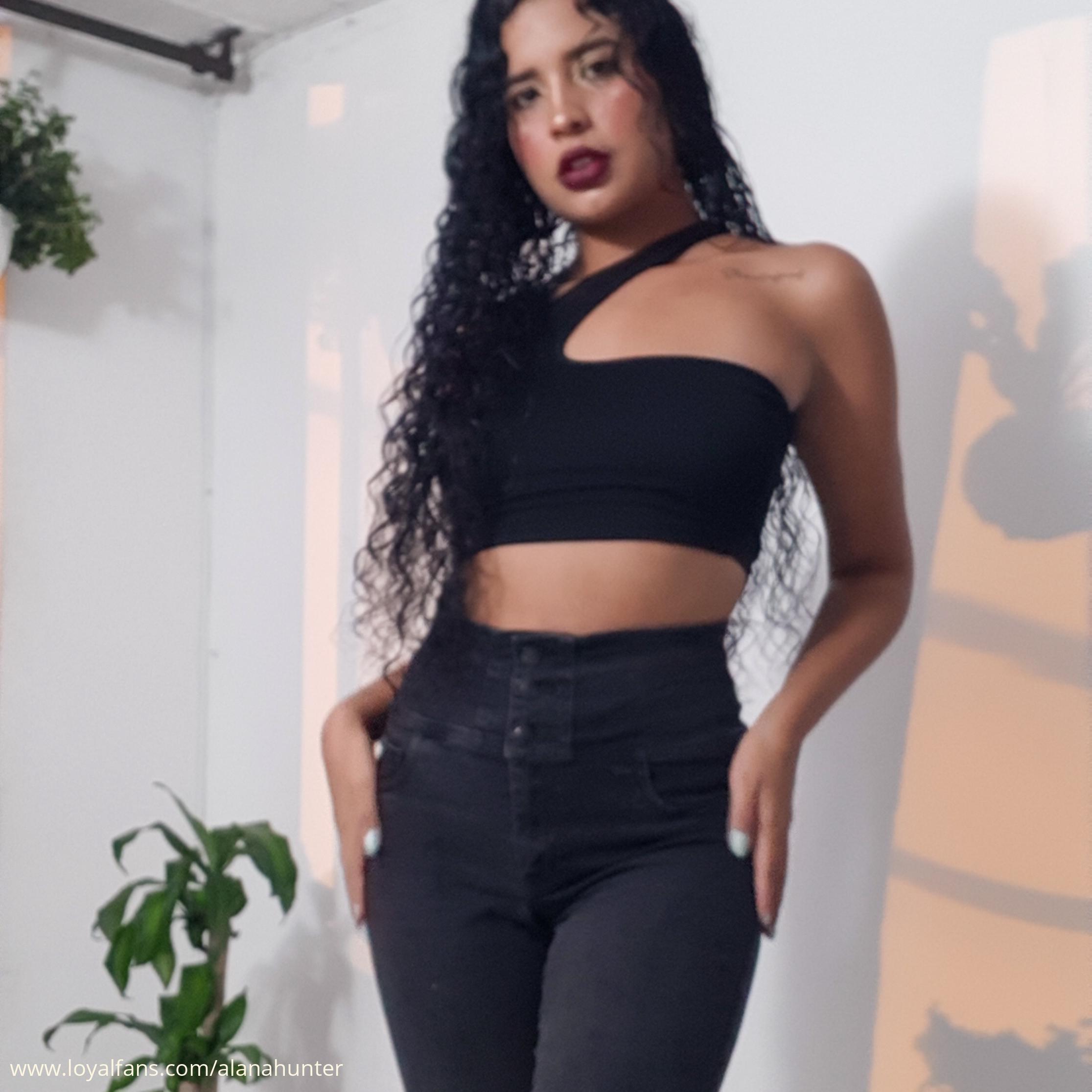 Queen Alana Hunter findom ’s Official Social Fan Page | LoyalFans