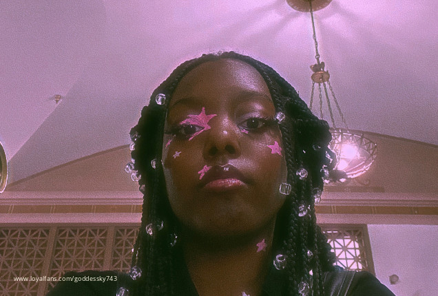 Worship this pretty ebony ass - PrincessIris l Findomm l Financial ...