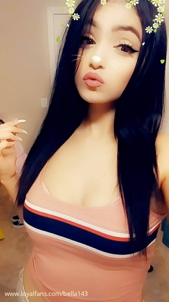 Bella143’s Official Social Fan Page | LoyalFans