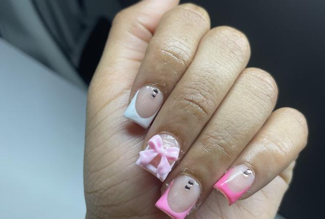 Pretty pink bow to match my pretty pink vibes 🎀 - Princess Gaia Findom ...