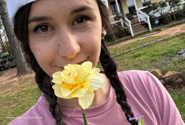 Barefoot Slow-Mo Soles - GreasyRose Official Profile | LoyalFans