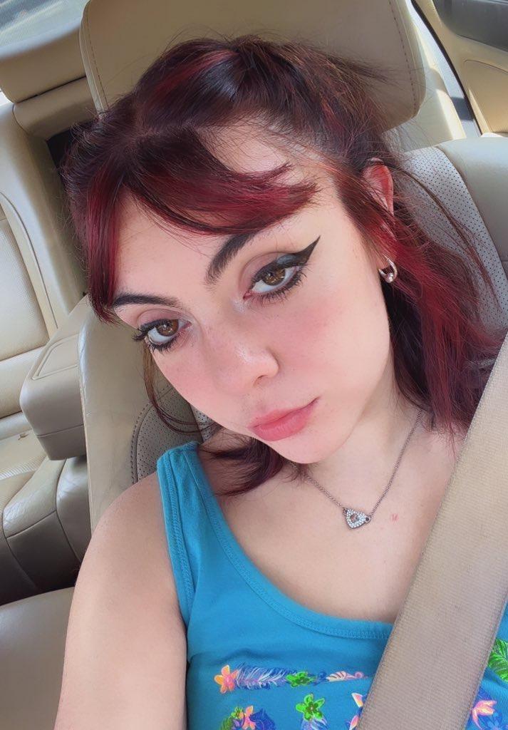 Britneyxo Sexy stoner princessss's Official Social Fan Page | LoyalFans