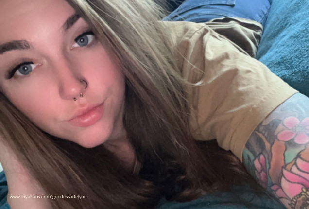 Pretty eyes and pretty soles - Goddess Adelynn Official Photos | LoyalFans