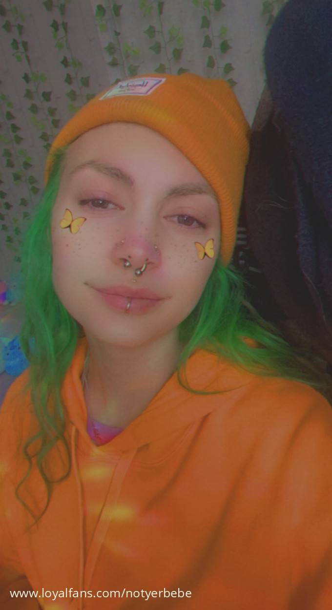The green💚 - Goddess Charlie Cake Femdom Findom Official Photos | LoyalFans