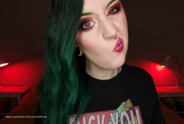 Here's a task, courtesy of my sweater. - Miss Faith Rae Official Photos ...