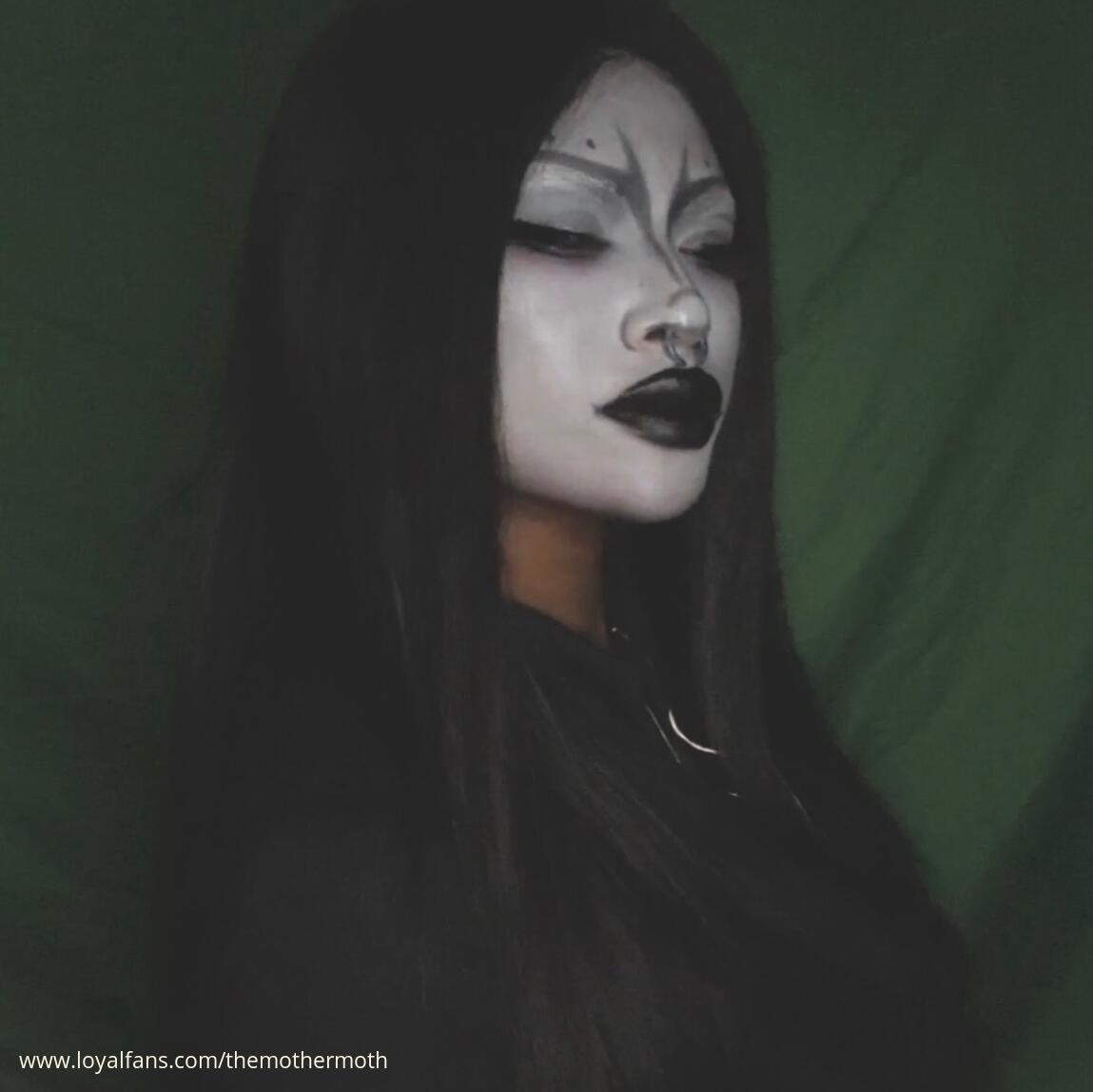 Vampyra’s Official Social Fan Page | LoyalFans