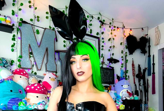 Sneaky JOI Outdoor - Miss Faye ur DOMME Fantasy Official Profile ...