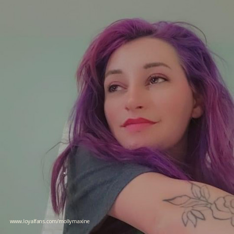 Molly Maxine’s Official Social Fan Page | LoyalFans