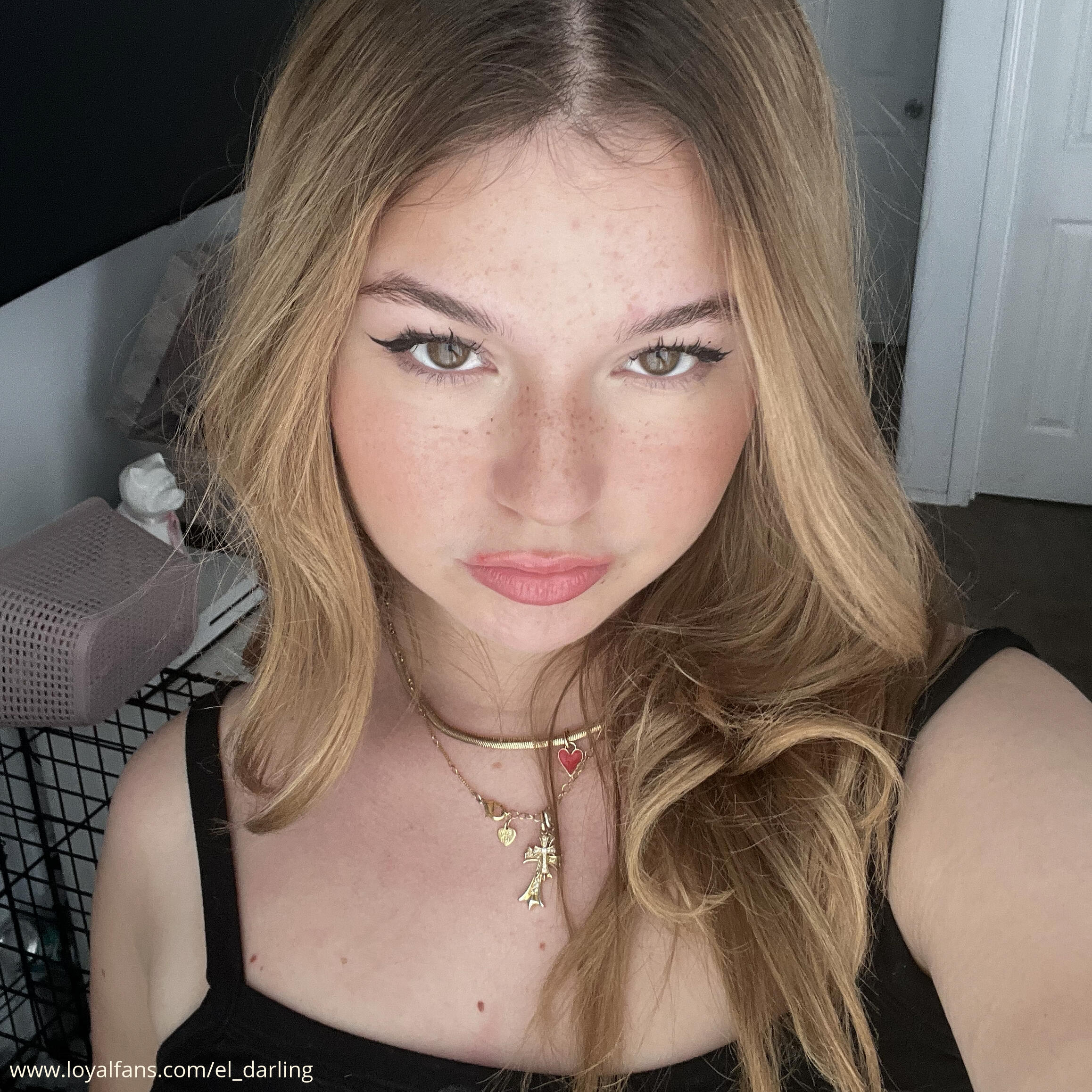 elliedarling 's Official Social Fan Page | LoyalFans