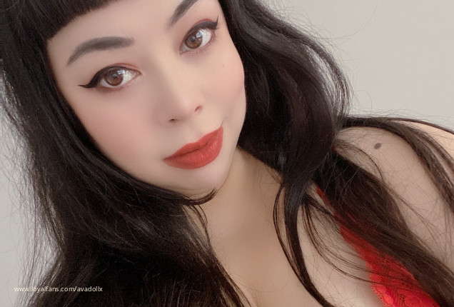 The curvy Queen supreme - AvaDollx Official Photos | LoyalFans