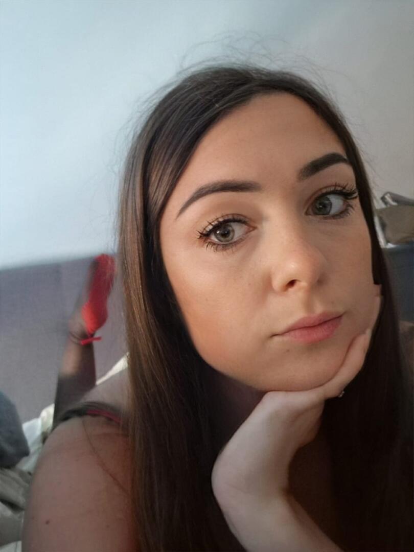 Divine Twin Hellie’s Official Social Fan Page | LoyalFans