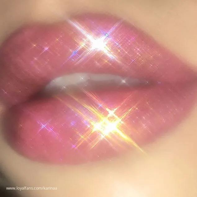 Karinaa’s Official Social Fan Page | LoyalFans