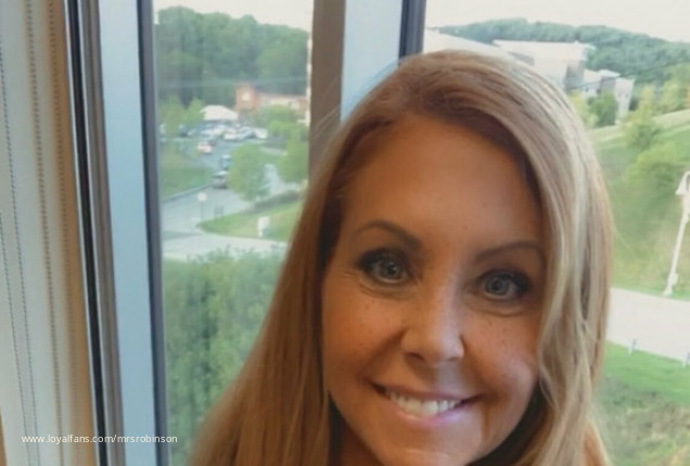 Happy Friday! - Mrs Robinson Official Photos | www.Loyalfans.com