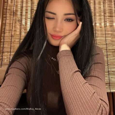 One piece or the whole thing? 🤭 - Waifuu Alice Official Photos | www ...