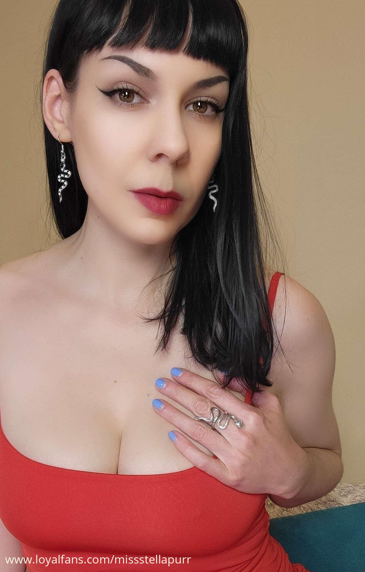 Miss Stella Purr’s Official Social Fan Page | LoyalFans