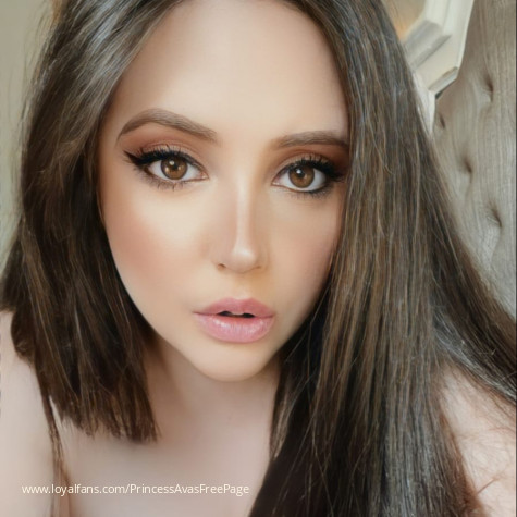 FEATURE POST: SHE IS WAITING FOR YOU! 👿 - Princess Avas Free Page ...