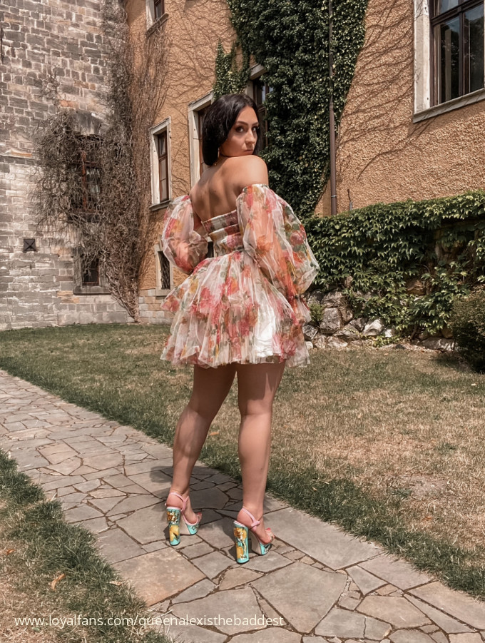 QueenAlexisTheBaddest FINDOM ’s Official Social Fan Page | LoyalFans