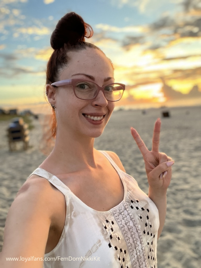 I'm back from the beach! - FemDom Goddess Nikki Kit Official Photos | LoyalFans