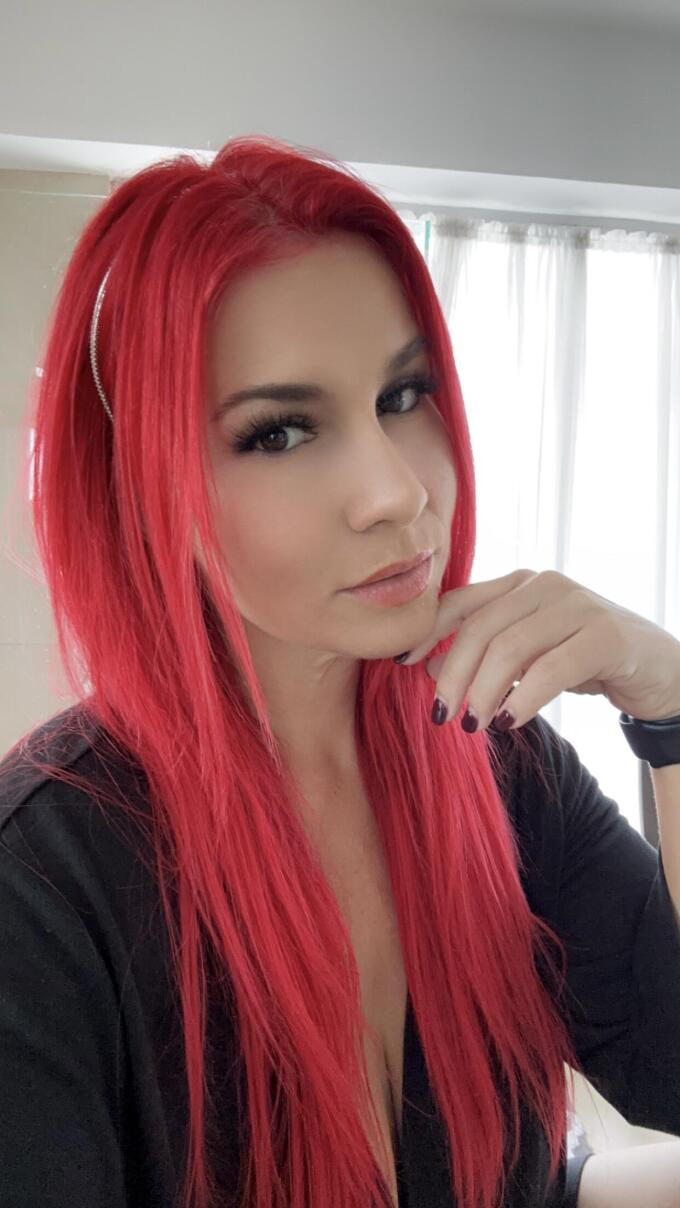 JessicaReedP’s Official Social Fan Page | LoyalFans