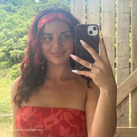 Findom Princess Ari’s Official Social Fan Page | LoyalFans