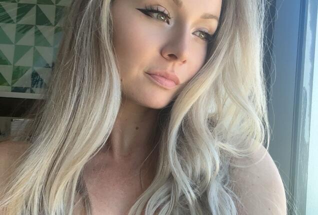 The Milf Next Door - ElisaExplorez Official Profile | LoyalFans