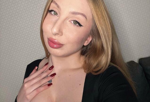 👑👑👑 - Julie Tutor Doll Official Photos | www.Loyalfans.com