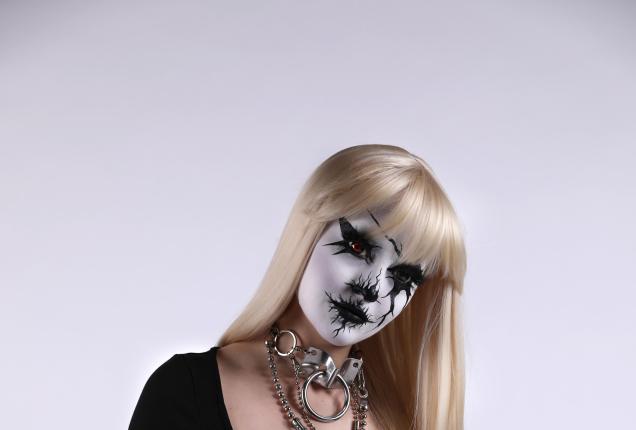 a day for worship - Draculin Archive Official Photos | LoyalFans