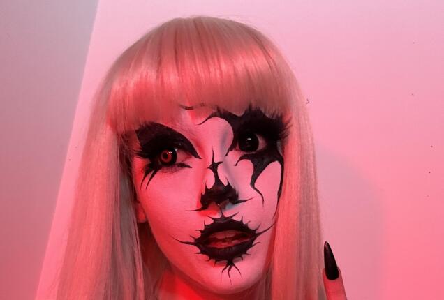 spoil me - Draculin Archive Official Photos | LoyalFans