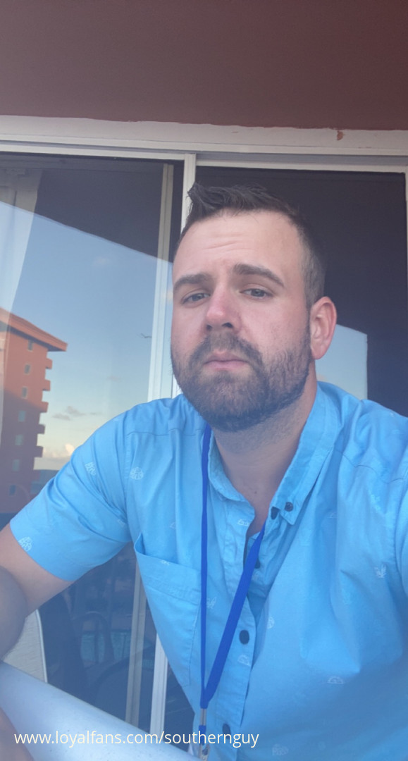 Southern guy's Official Social Fan Page | LoyalFans