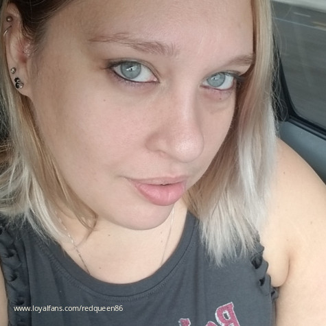 RedQueen86’s Official Social Fan Page | LoyalFans