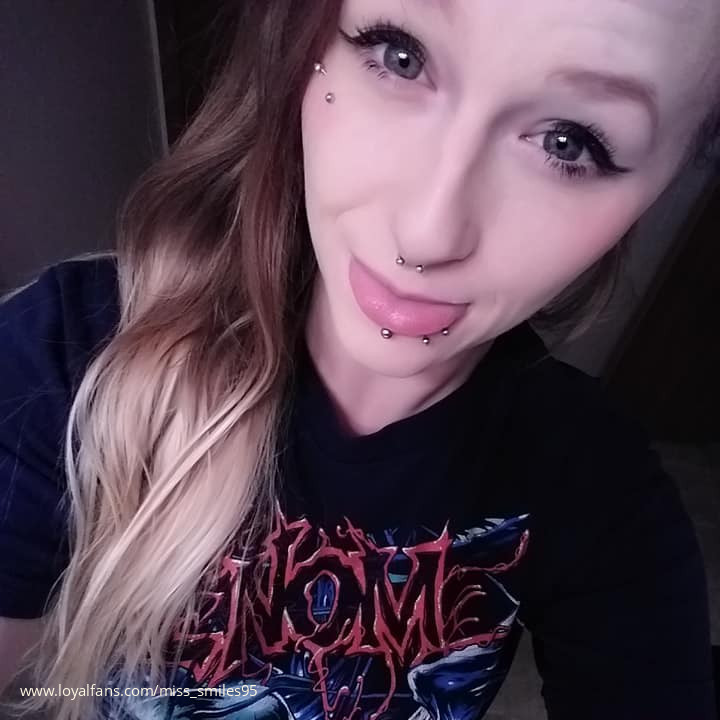 Miss Smiles's videos and clips | Official account | LoyalFans