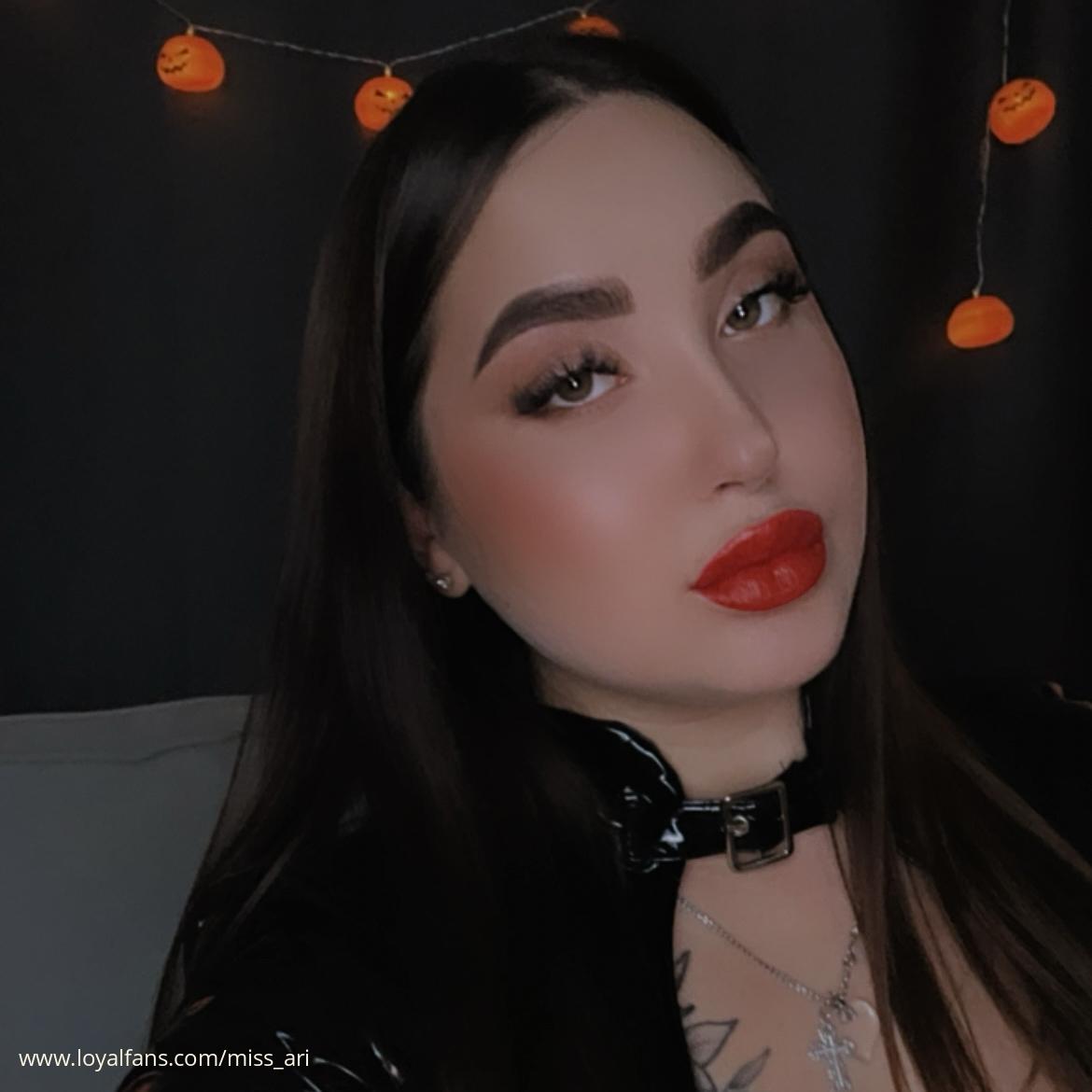 Divine mistress's videos and clips | Official account | LoyalFans