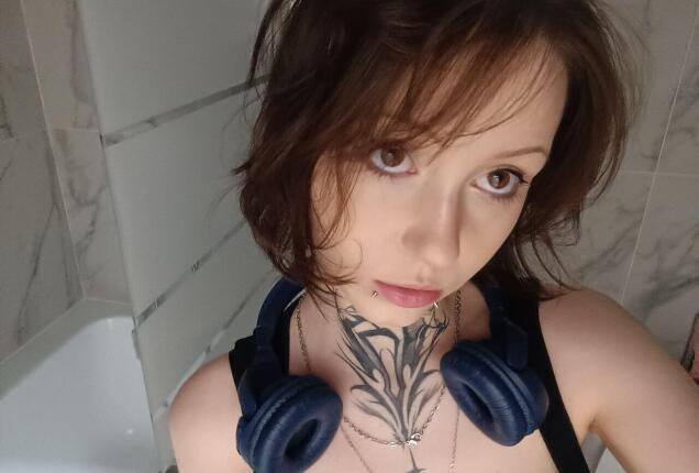 Caution: causes addiction - AlexBubbleGum Official Photos | LoyalFans