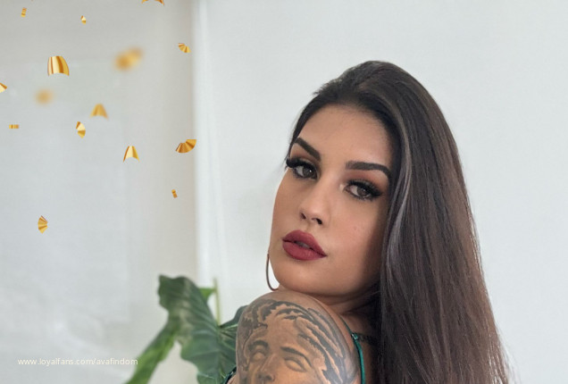 🎁 Princess Ava A's Christmas Giveaway 🎄 - Princess Ava Stone Findom ...