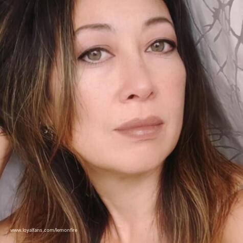 Full Frontal Soles - Goddess Lemonfire Official Photos | www.Loyalfans.com