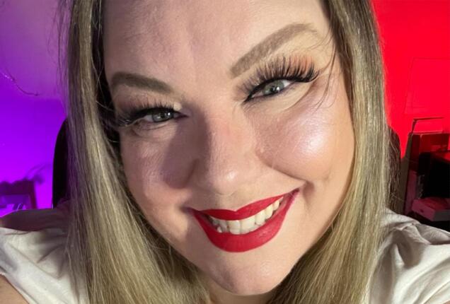 Red lips for the win - FemDom Goon Goddess BBW Queen MILF Official ...
