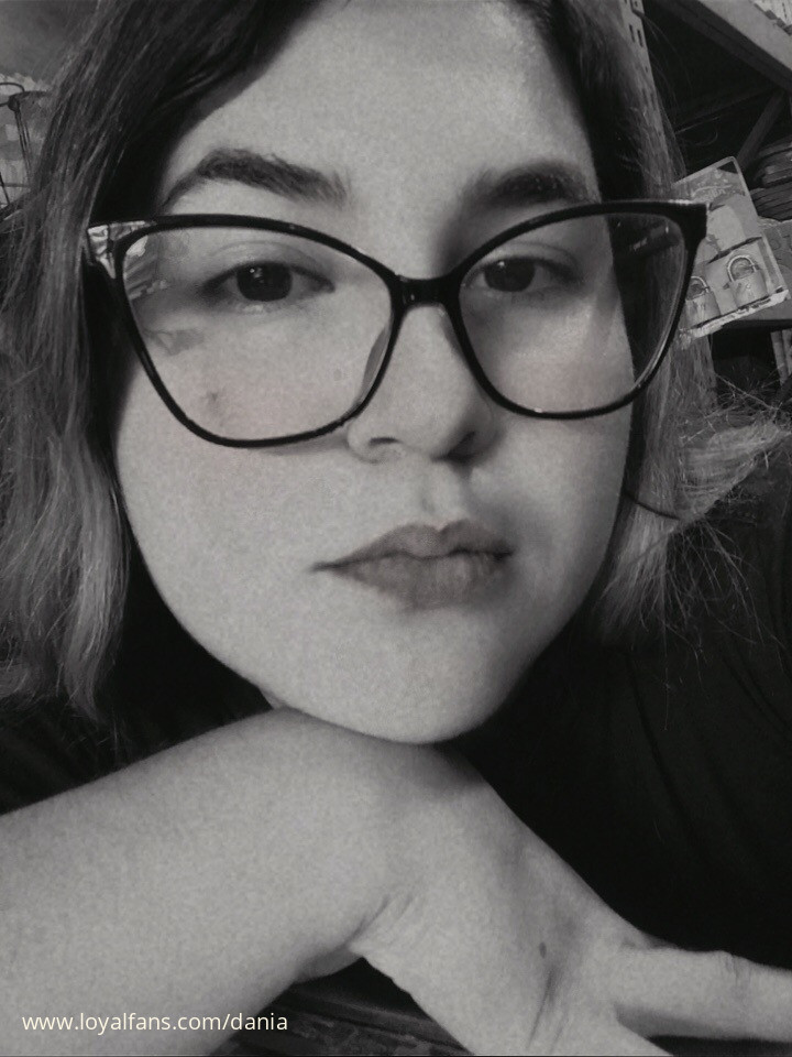 Dania’s Official Social Fan Page | LoyalFans