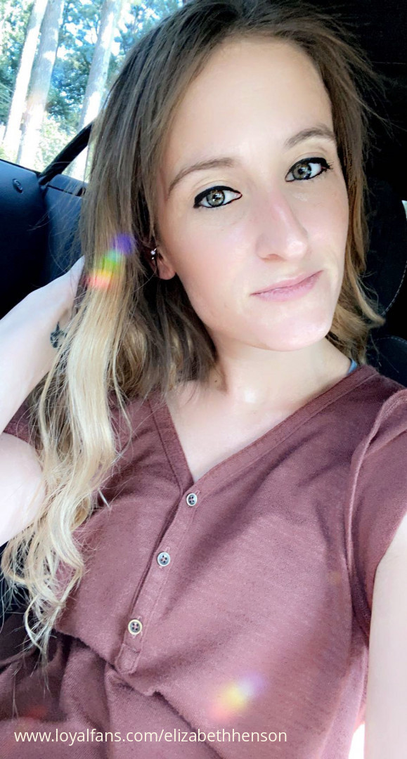 Elizabeth Henson’s Official Social Fan Page | LoyalFans