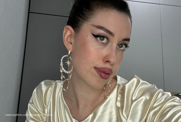 Worship the Fur Goddess. Mesmerize Power and Divine Elegance - Mesmerizing Katrina Findom ...