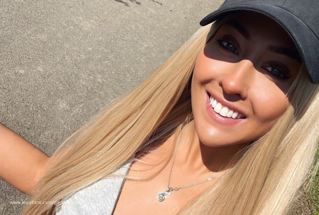 It’s a beautiful morning for a jog 🏃‍♀️ - Miss Evie Lock Official ...