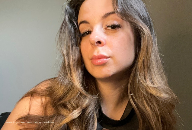 Check your inbox 📫 - Queen Paisley Findom Programmer Official Photos ...