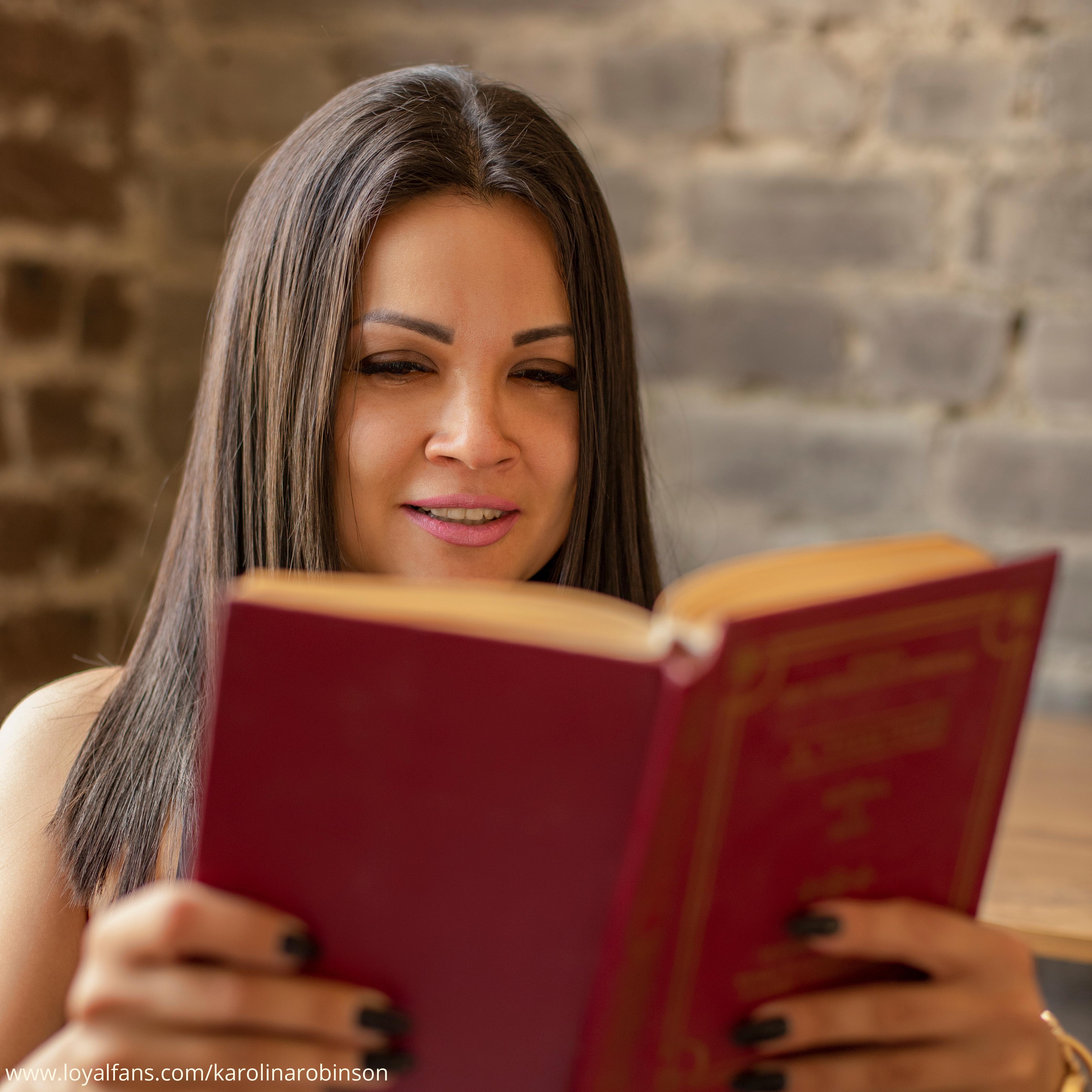 KarolinaRobinson’s Official Social Fan Page | LoyalFans