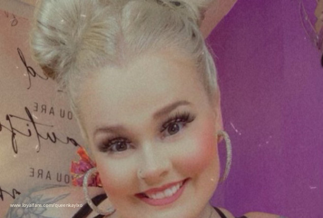 What did you notice first? - Kinky KayKay Official Photos | www ...