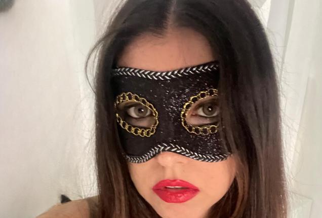 The eyes that will take all your money - Goddess Cleo Femdom and Findom ...