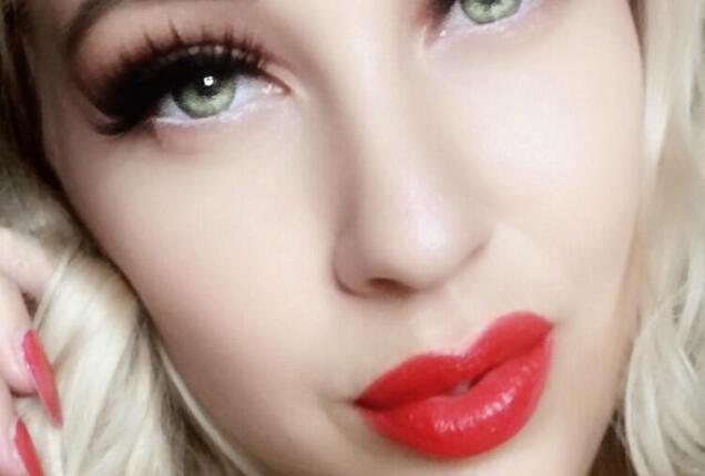 Live - Runway Model Lucky Official Profile | www.Loyalfans.com