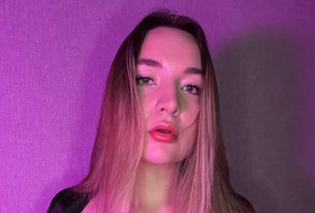 well well well lets see what are you capable for tonight.. - Vixen the Goddess of Mesmerize ...