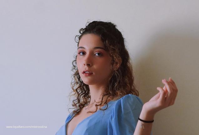 Your pocket is mine to empty.💸🐽 - Mistress Lina Official Photos | www ...