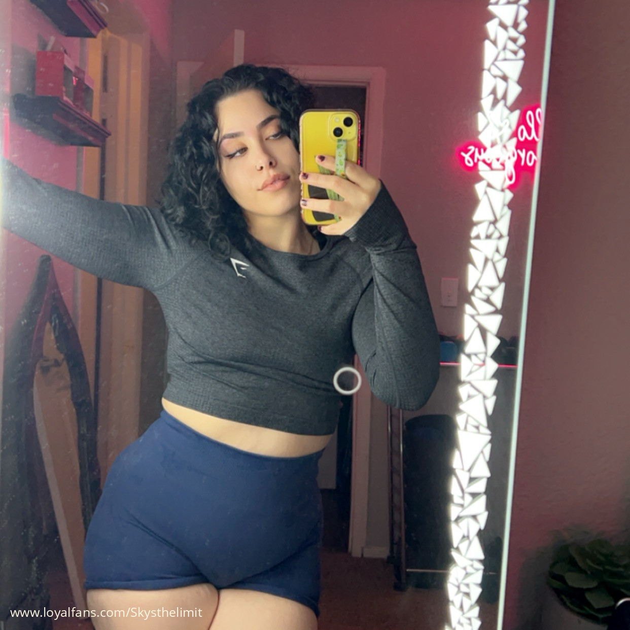 Sky Findom ’s Official Social Fan Page | LoyalFans