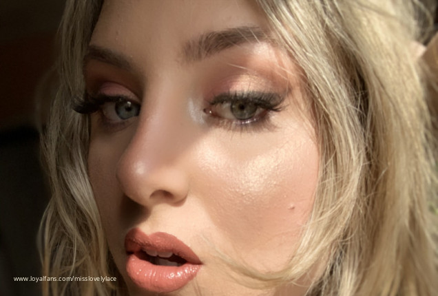 Fawn over me. - Miss Lace Official Photos | www.Loyalfans.com